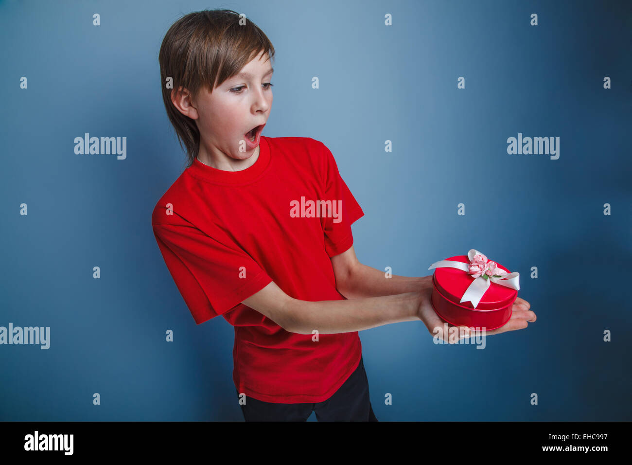 Box boy hi-res stock photography and images - Alamy