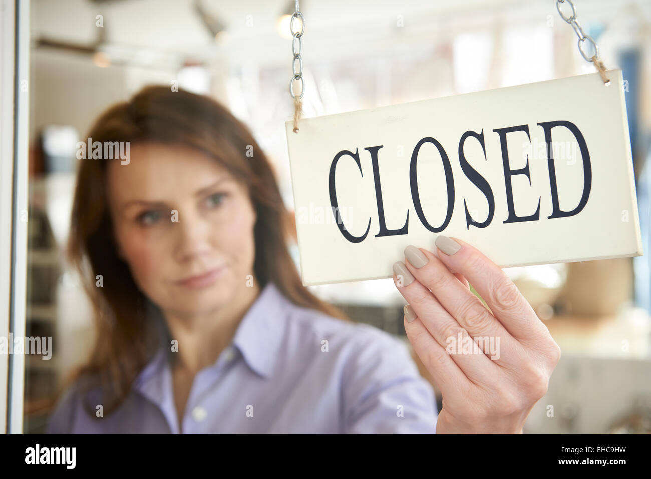 Closed sign hi-res stock photography and images - Alamy
