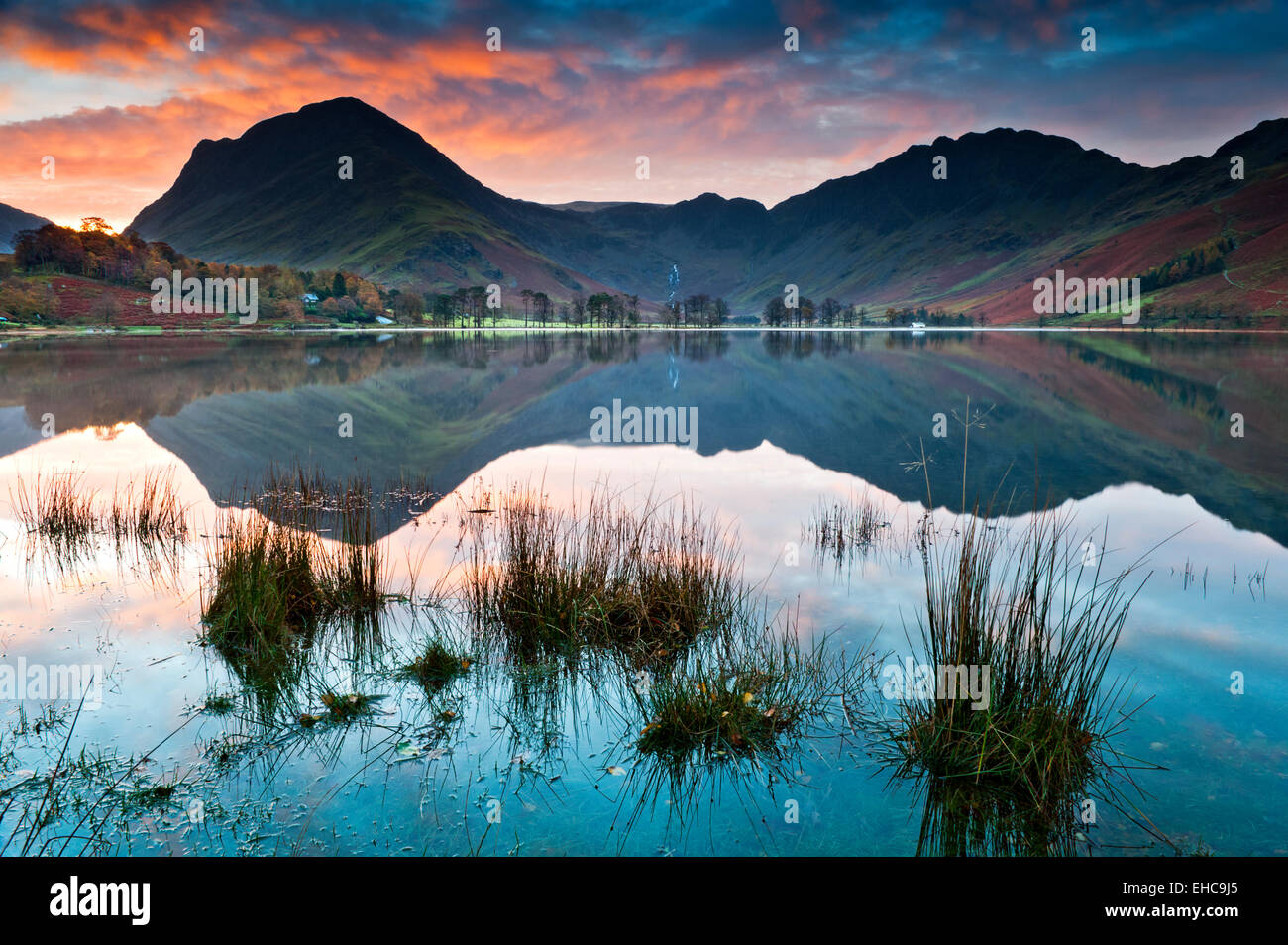 Spectacular Sunrise over Buttermere & Fleetwith Pike, Lake District ...