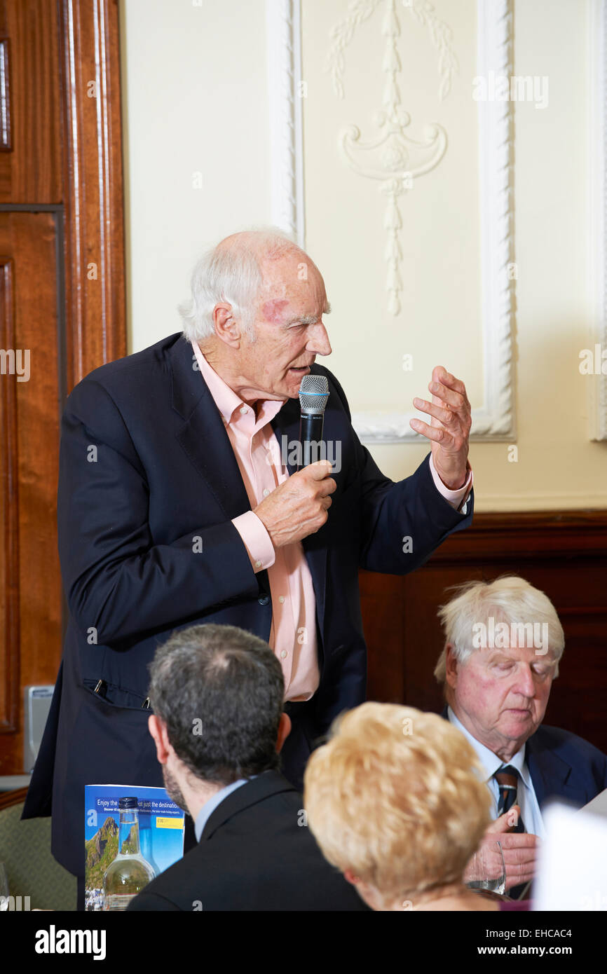 Father tv presenter dan snow foreign correspondent hi-res stock ...