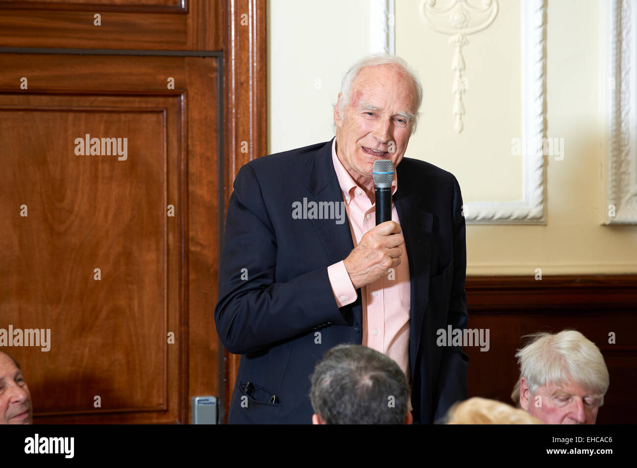 Uk tv presenter historian writer hi-res stock photography and images ...