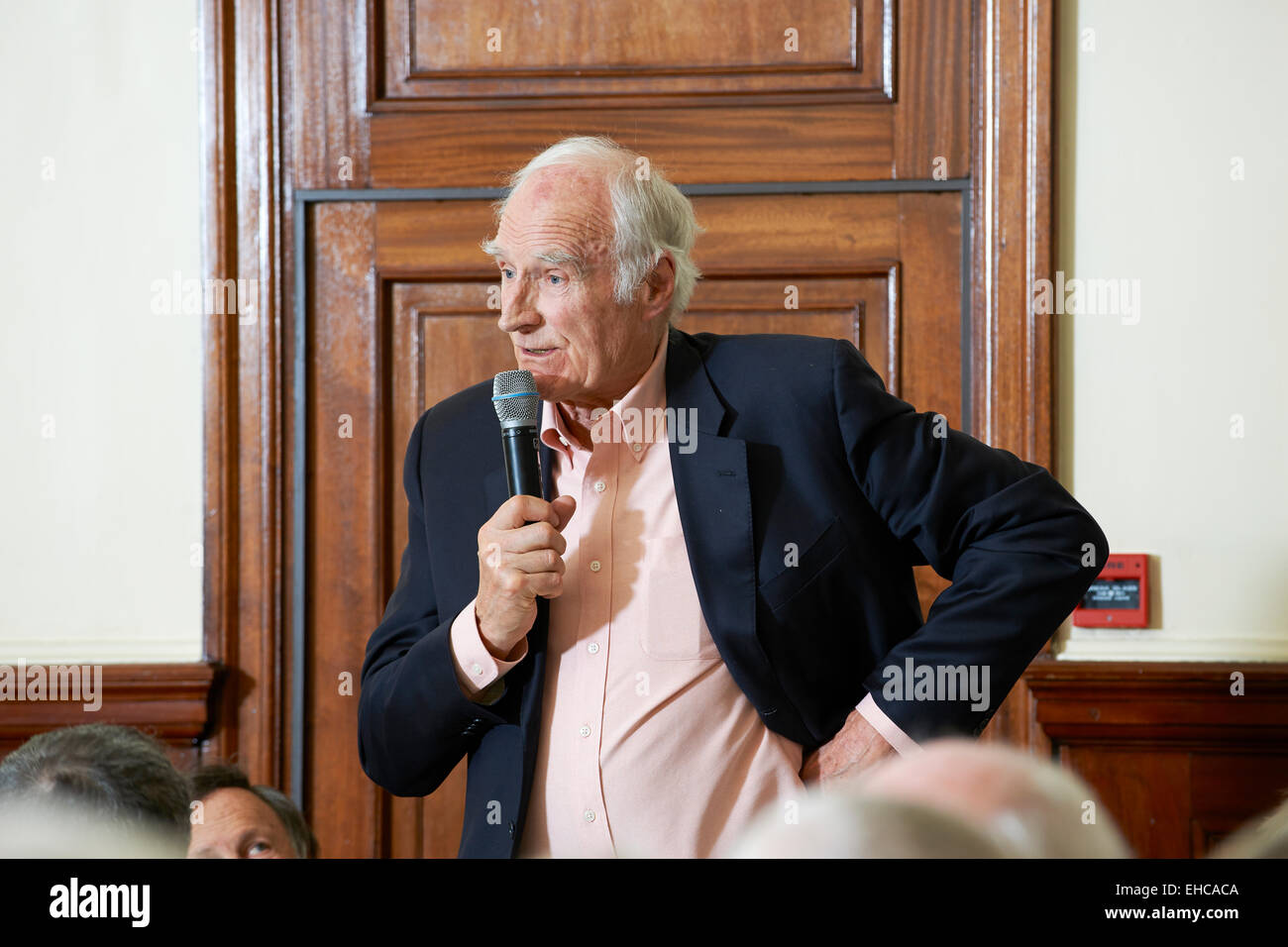 Uk tv presenter historian writer hi-res stock photography and images ...