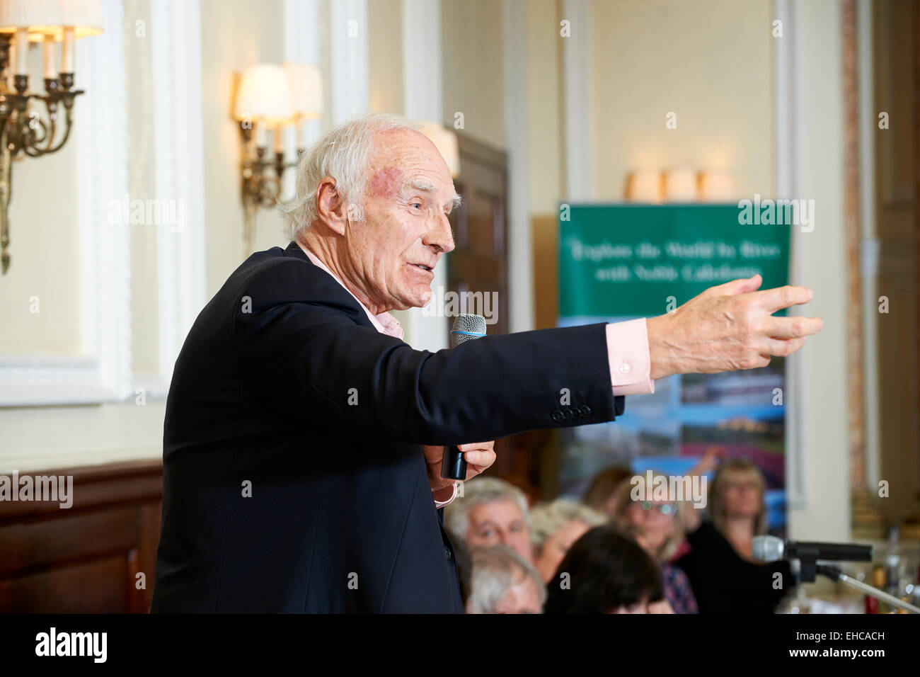 Tv presenter dan snow hi-res stock photography and images - Alamy