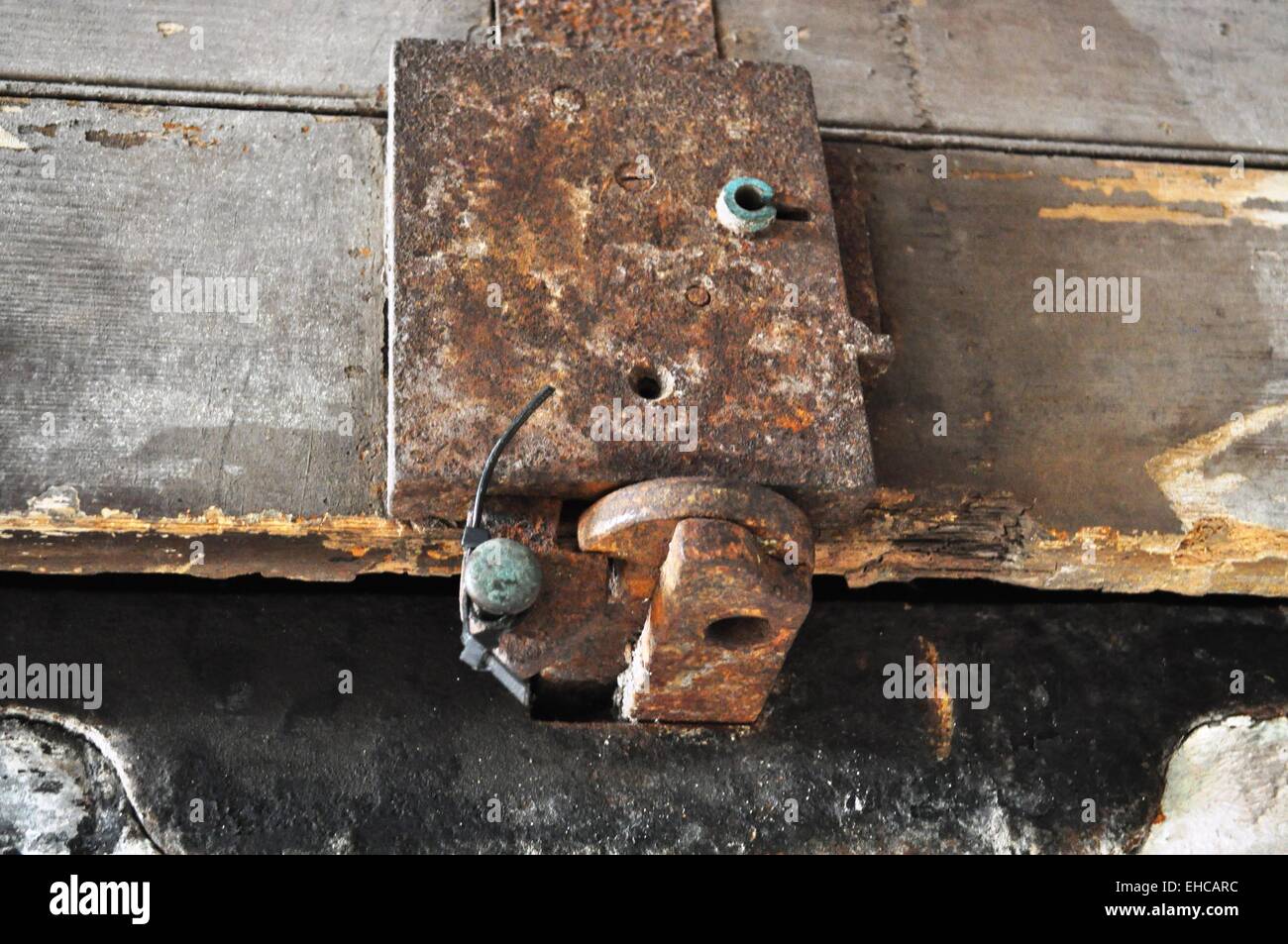 old rusty door lock Stock Photo - Alamy