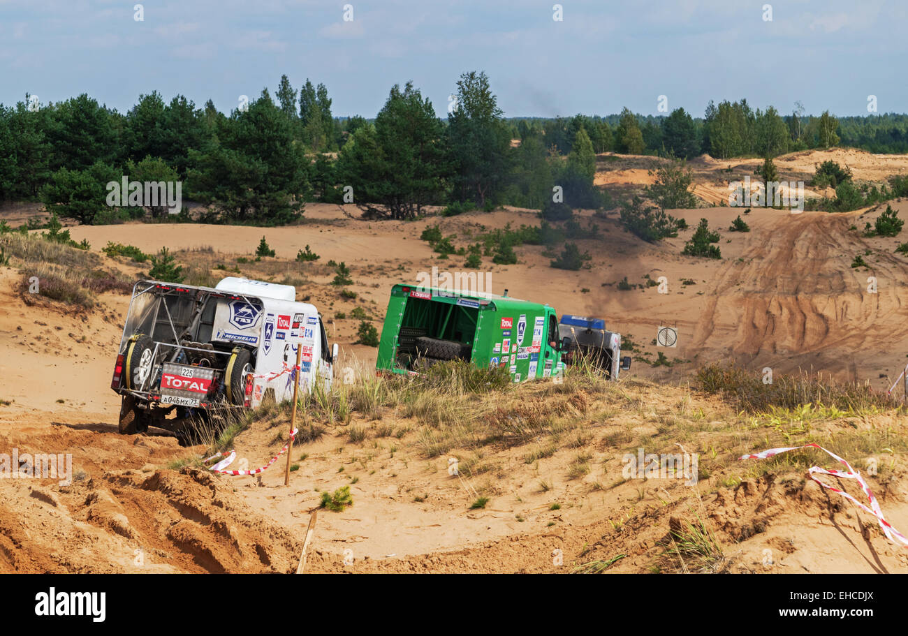 Ford universal car logo hi-res stock photography and images - Alamy