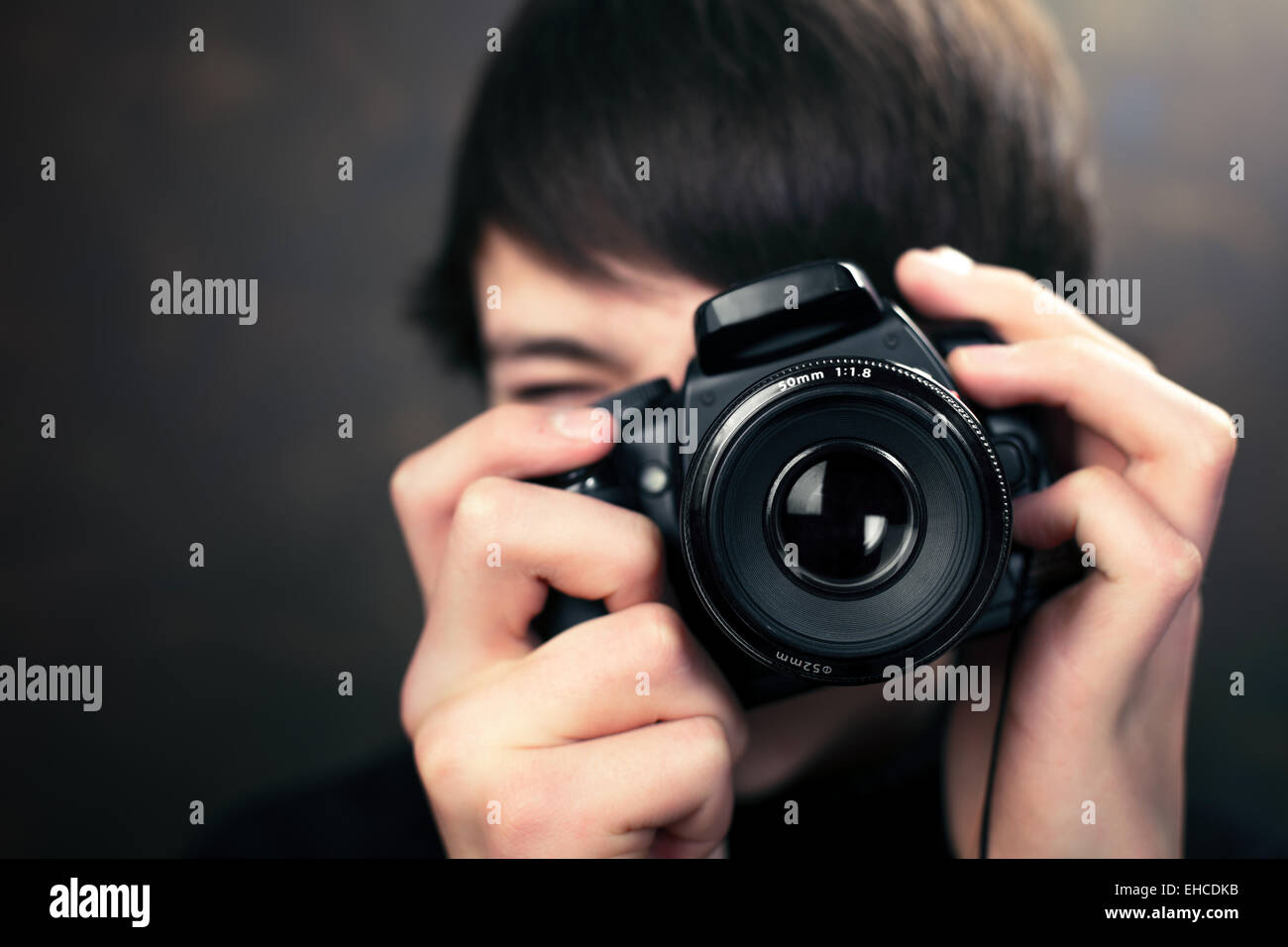 Teen boy photographer hi-res stock photography and images - Alamy
