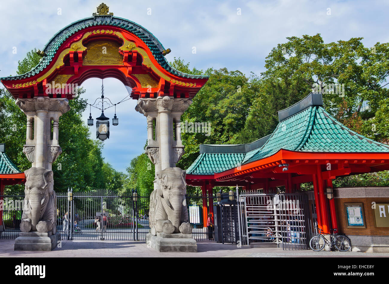 berlin zoo entrance gate germany Stock Photo - Alamy