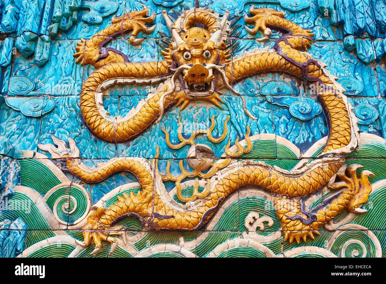 Dragons wall hi-res stock photography and images - Alamy
