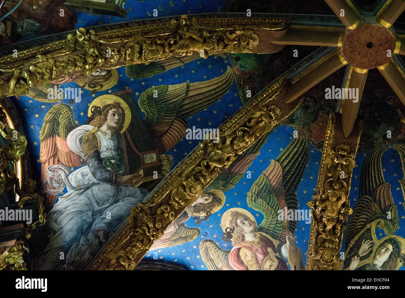 Valencia cathedral spain ceiling hi-res stock photography and images ...