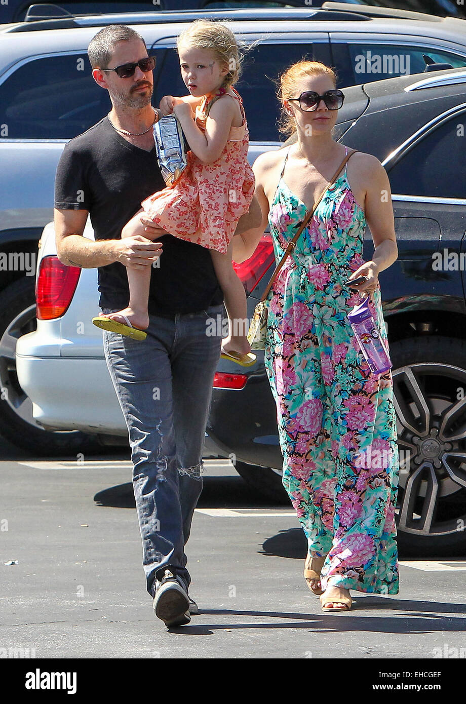 Amy Adams visits the Sherman Oaks Macy's store with husband Darren Le ...