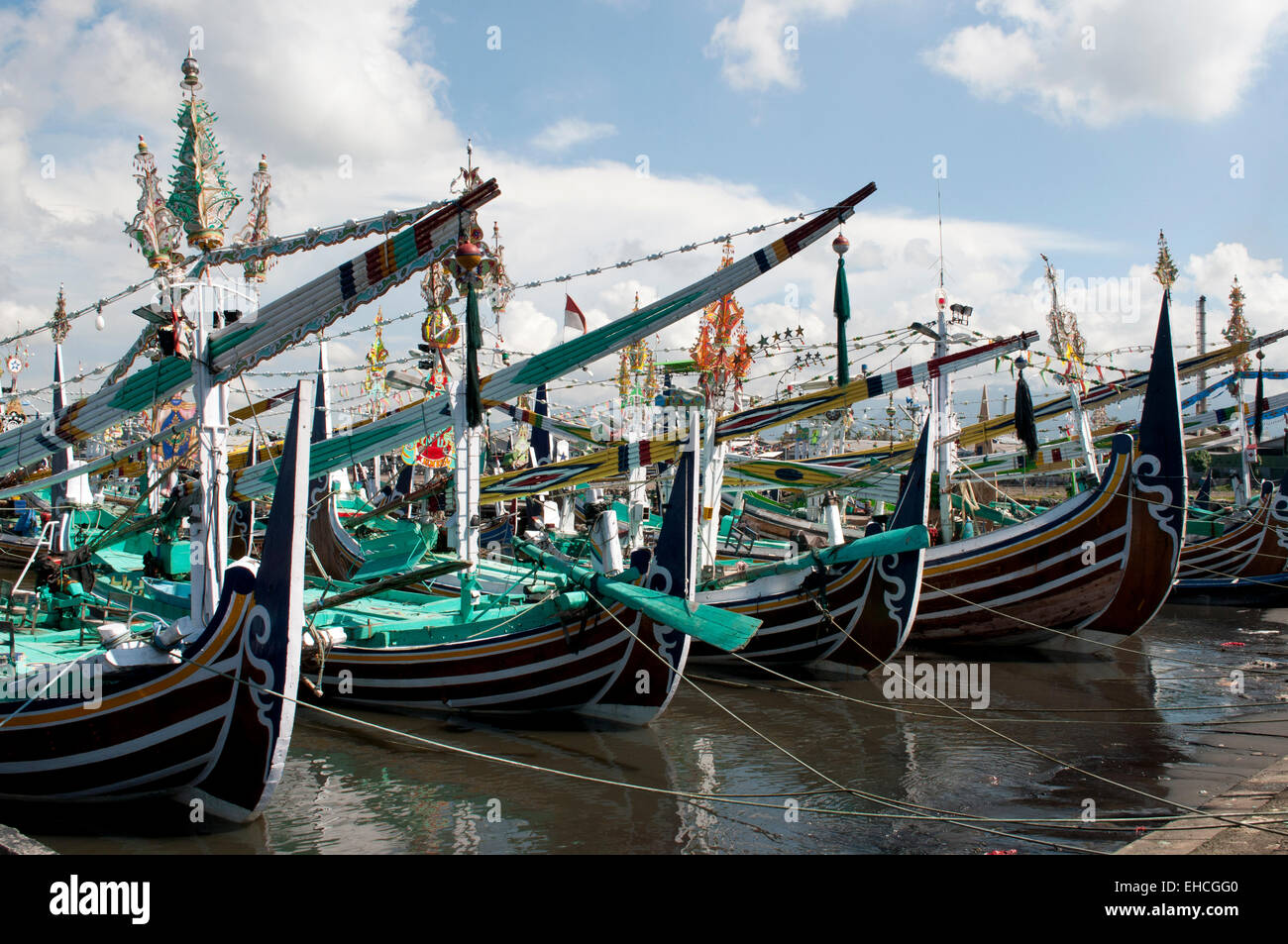 Traditional fishing boats in Bali Stock Photo - Alamy