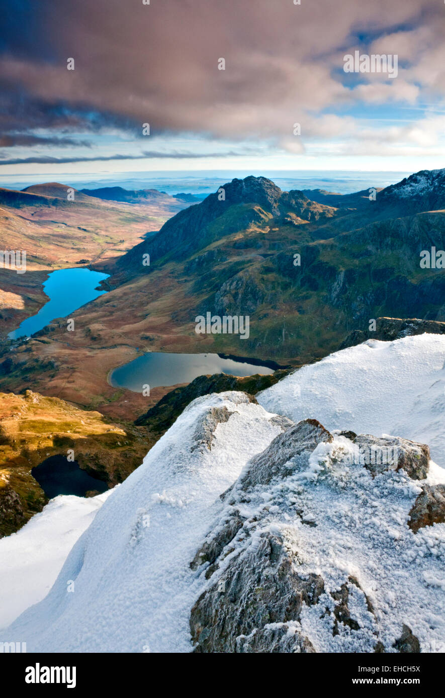 Cwm Idwal & The Ogwen Valley, from Y Garn, Snowdonia National Park ...