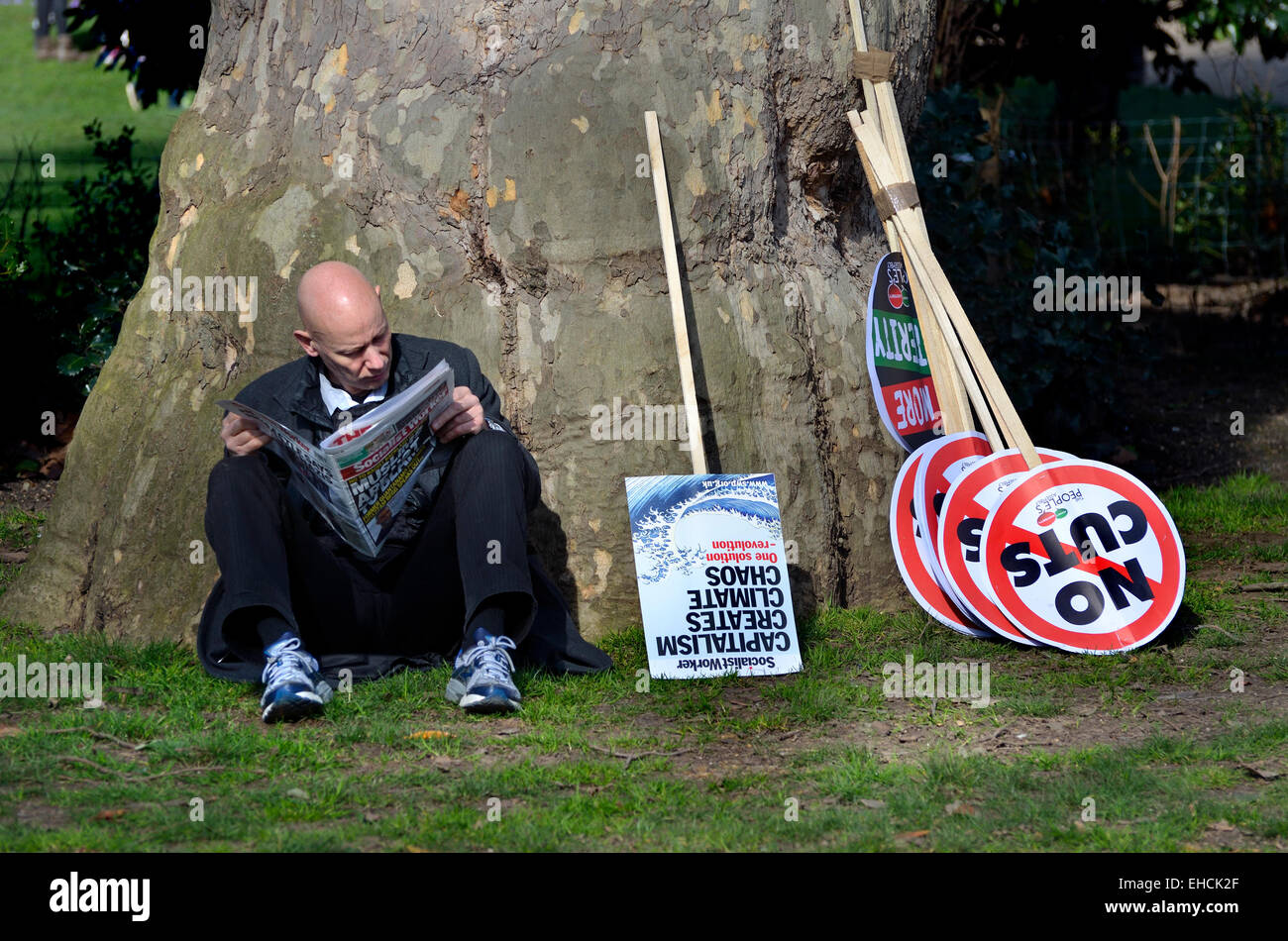 Newspaper placard hi-res stock photography and images - Alamy