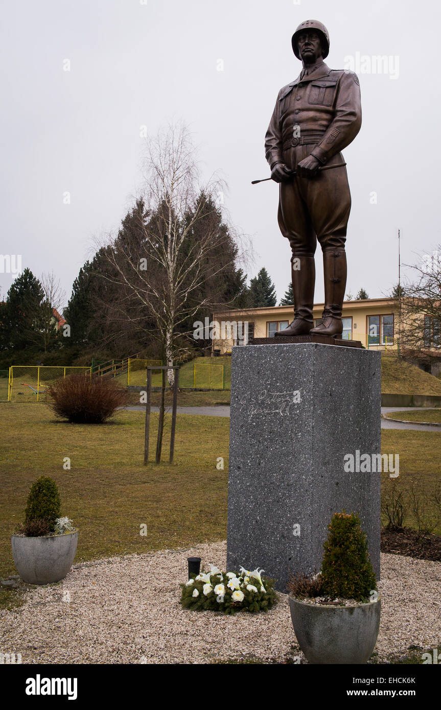 General george smith patton statue hi-res stock photography and images ...