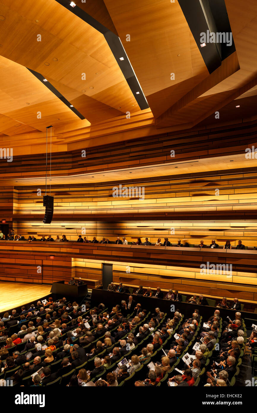 Queens hall performance hi-res stock photography and images - Alamy