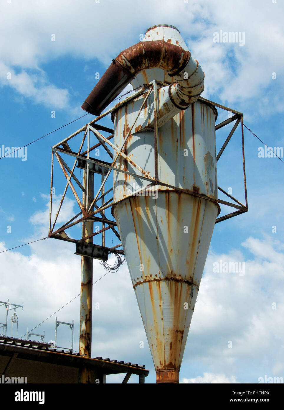 Hopper chute hi-res stock photography and images - Alamy