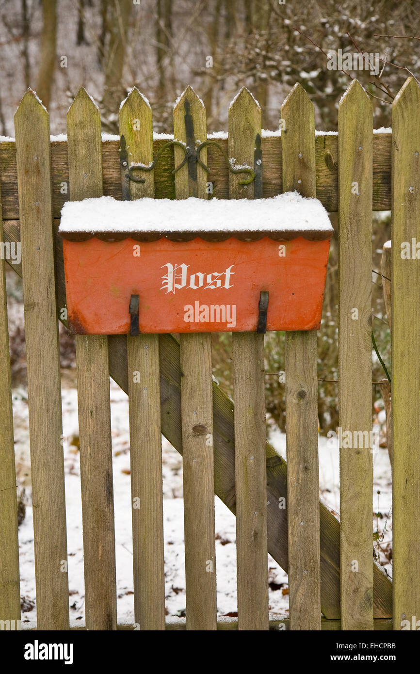 Gate box hi-res stock photography and images - Alamy