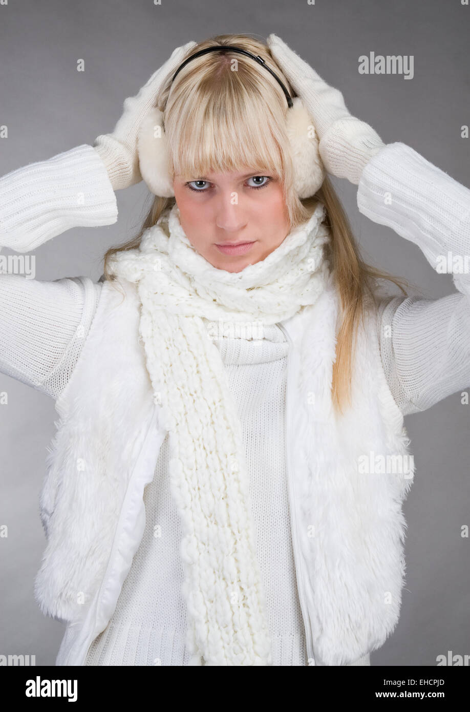 Frau winter mütze hi-res stock photography and images - Alamy