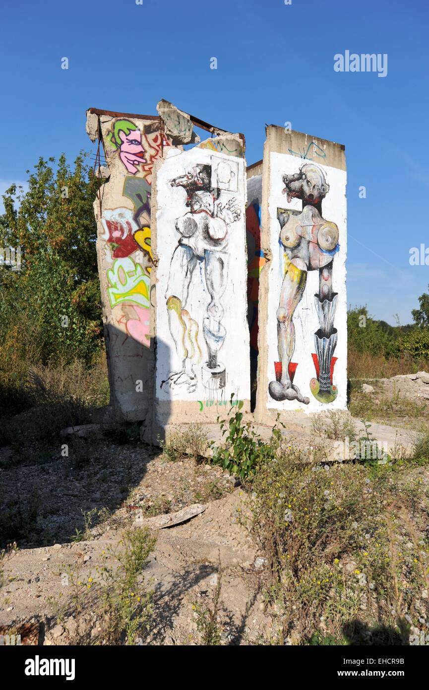 The wall remains Stock Photo - Alamy