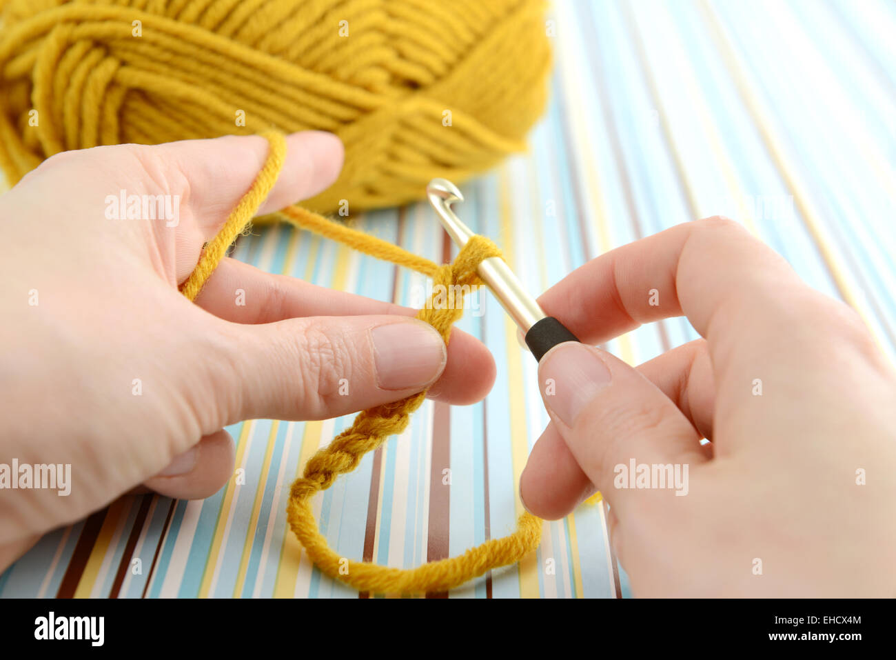 Girl crocheting hi-res stock photography and images - Alamy