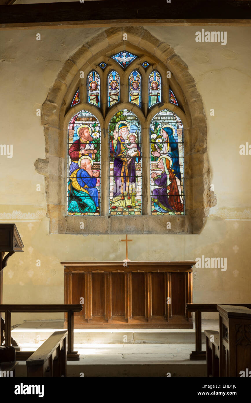 English church interior hi-res stock photography and images - Alamy