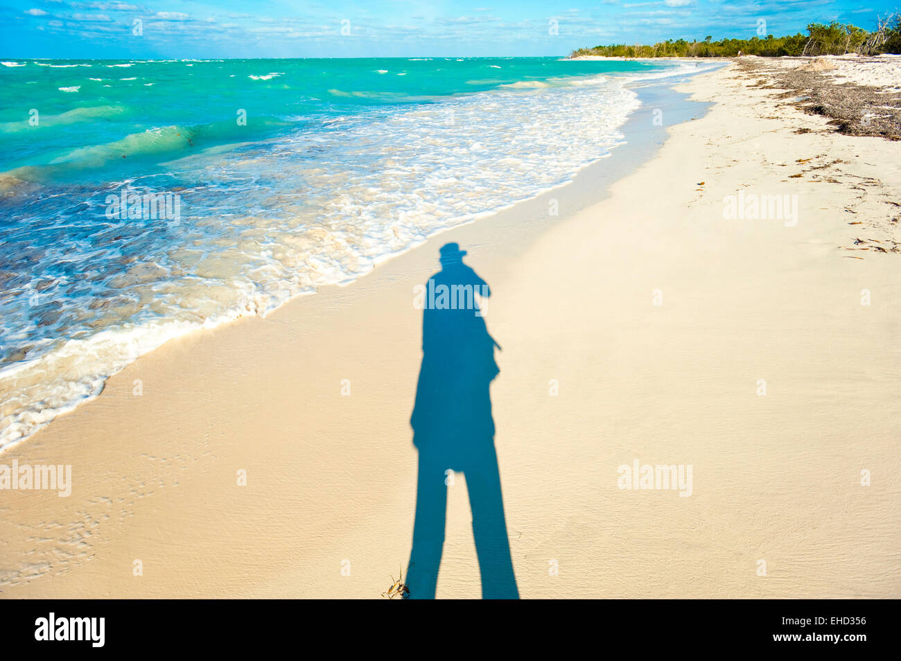 Horizontal view of a silhouette on an amazing Cuban beach Stock Photo ...