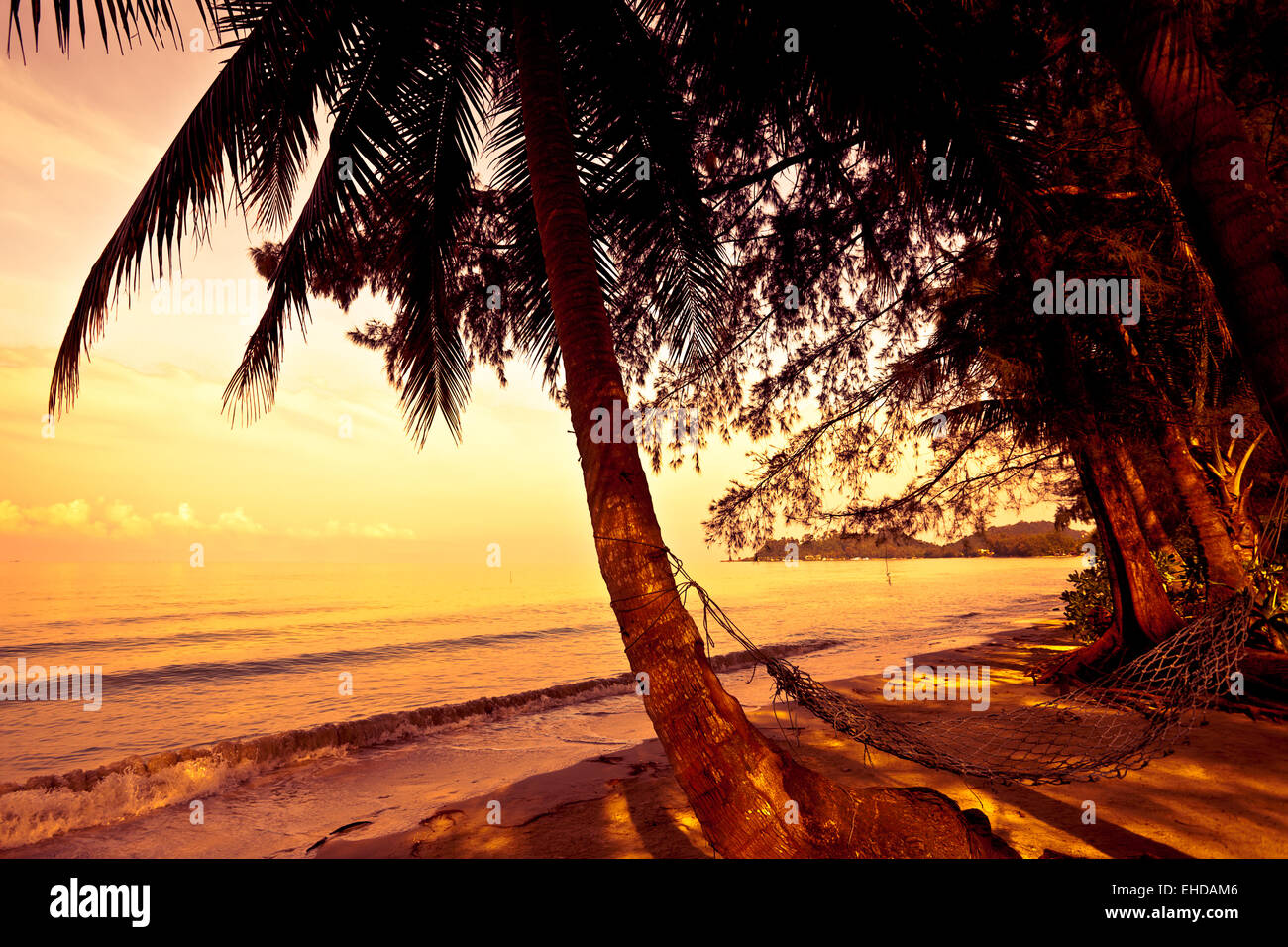 Hammock beach silhouette hi-res stock photography and images - Alamy