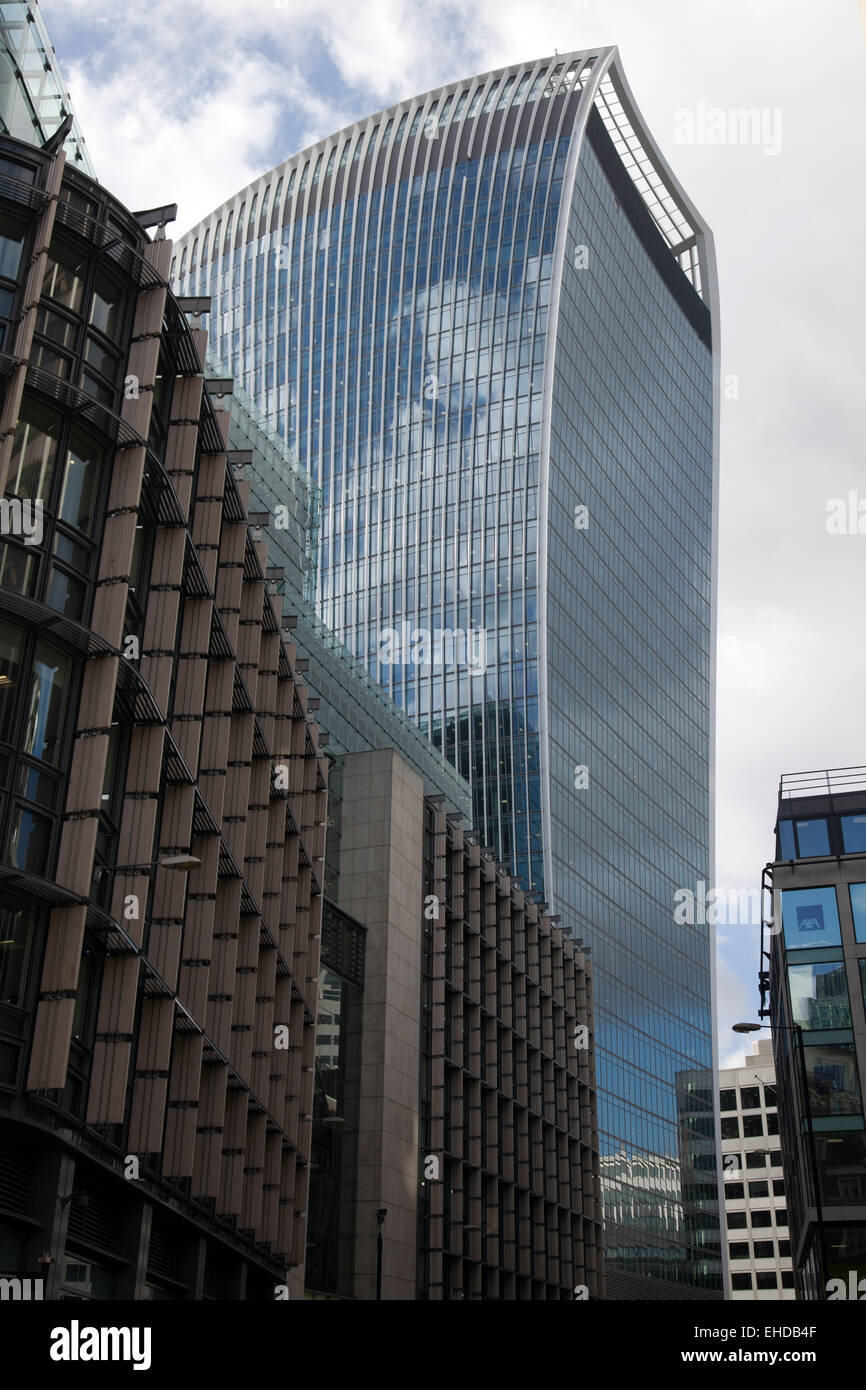 The walkie talkie, 20 fenchurch street hi-res stock photography and ...