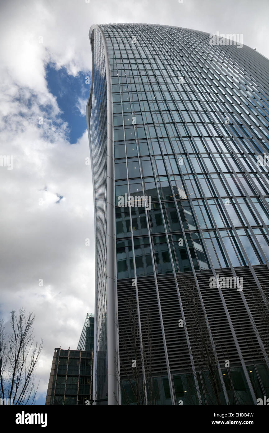 The 'Walkie Talkie' - 20 Fenchurch Street Building from Fenchurch ...