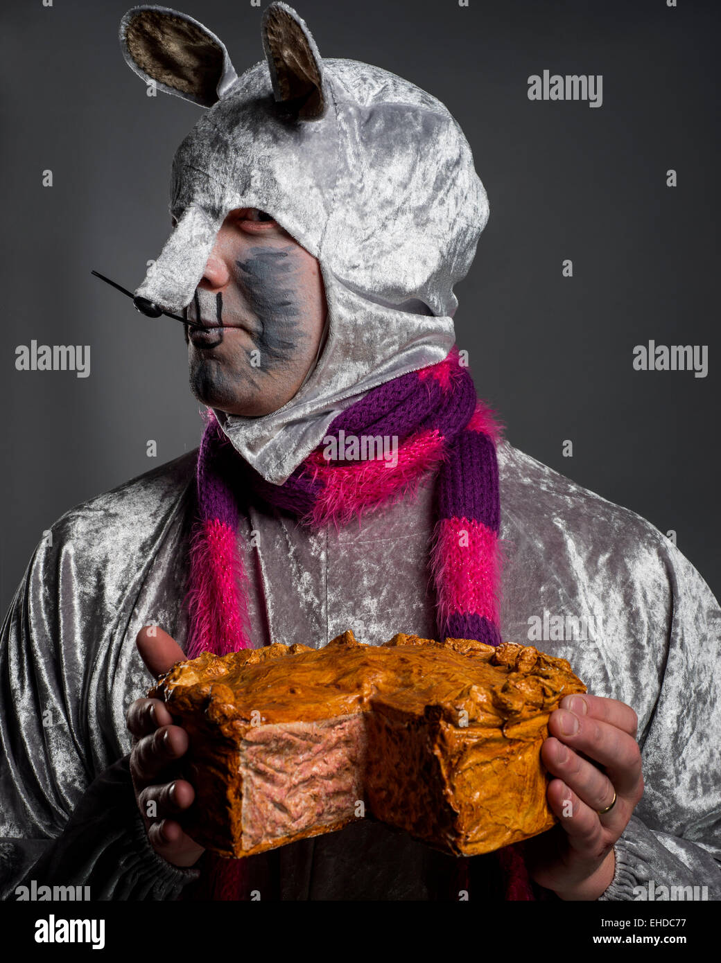 Pantomime act hi-res stock photography and images - Alamy