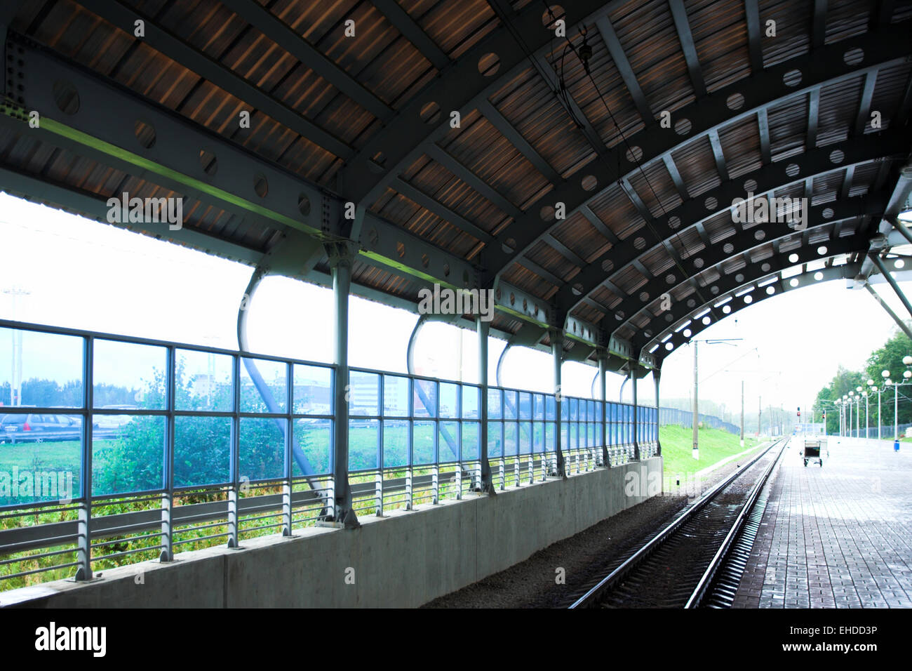 wet platform in subway Stock Photo - Alamy