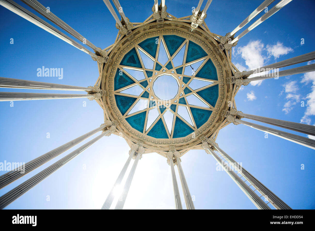 Top columns hi-res stock photography and images - Alamy