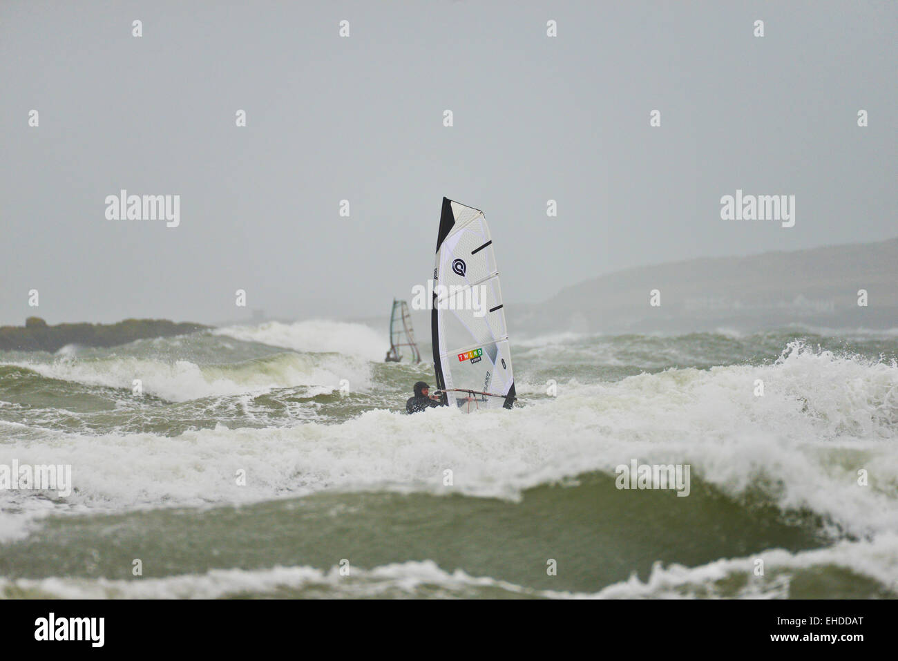 Surfing wales hi-res stock photography and images - Alamy