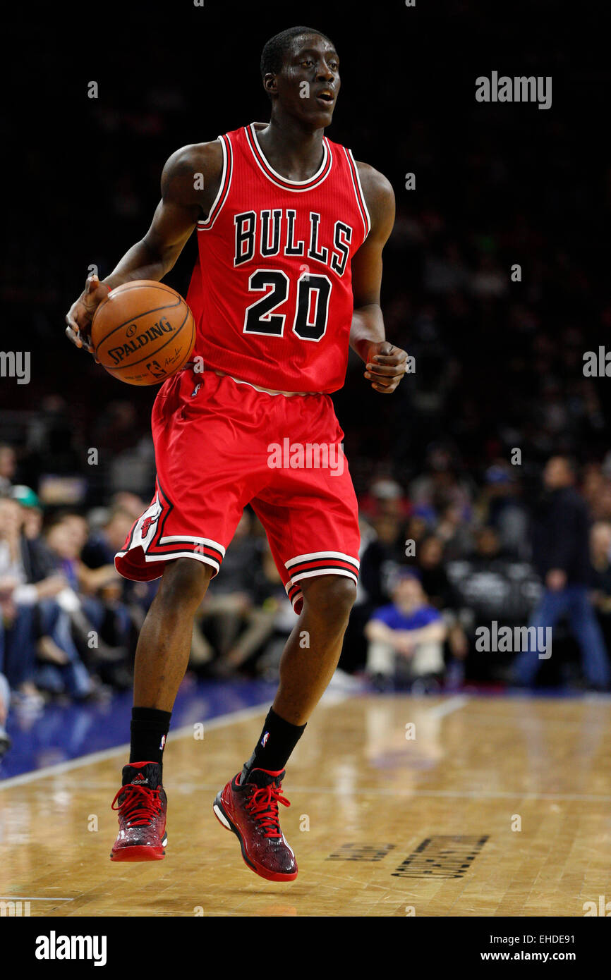 Overtime. 11th Mar, 2015. Chicago Bulls forward Tony Snell (20) in ...