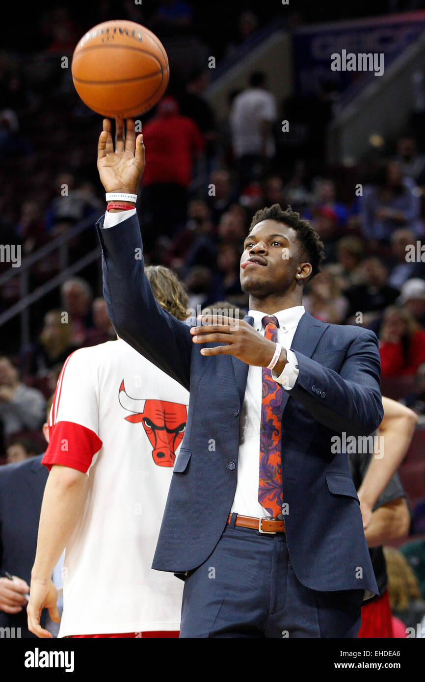 Overtime. 11th Mar, 2015. Chicago Bulls guard Jimmy Butler (21) shoots ...