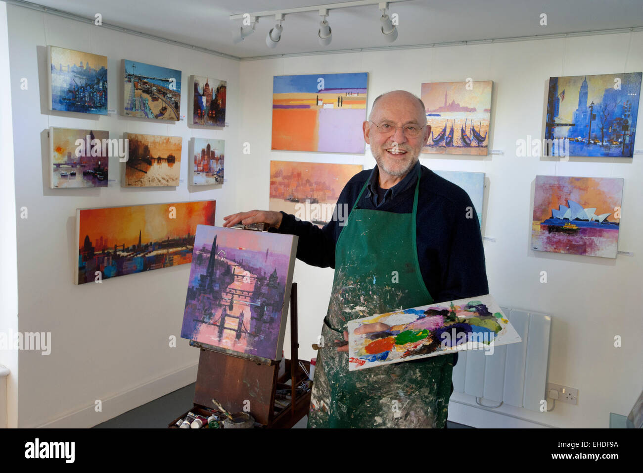 Picture by Roger Bamber : 21 February 2015 : Brighton Artist Colin ...