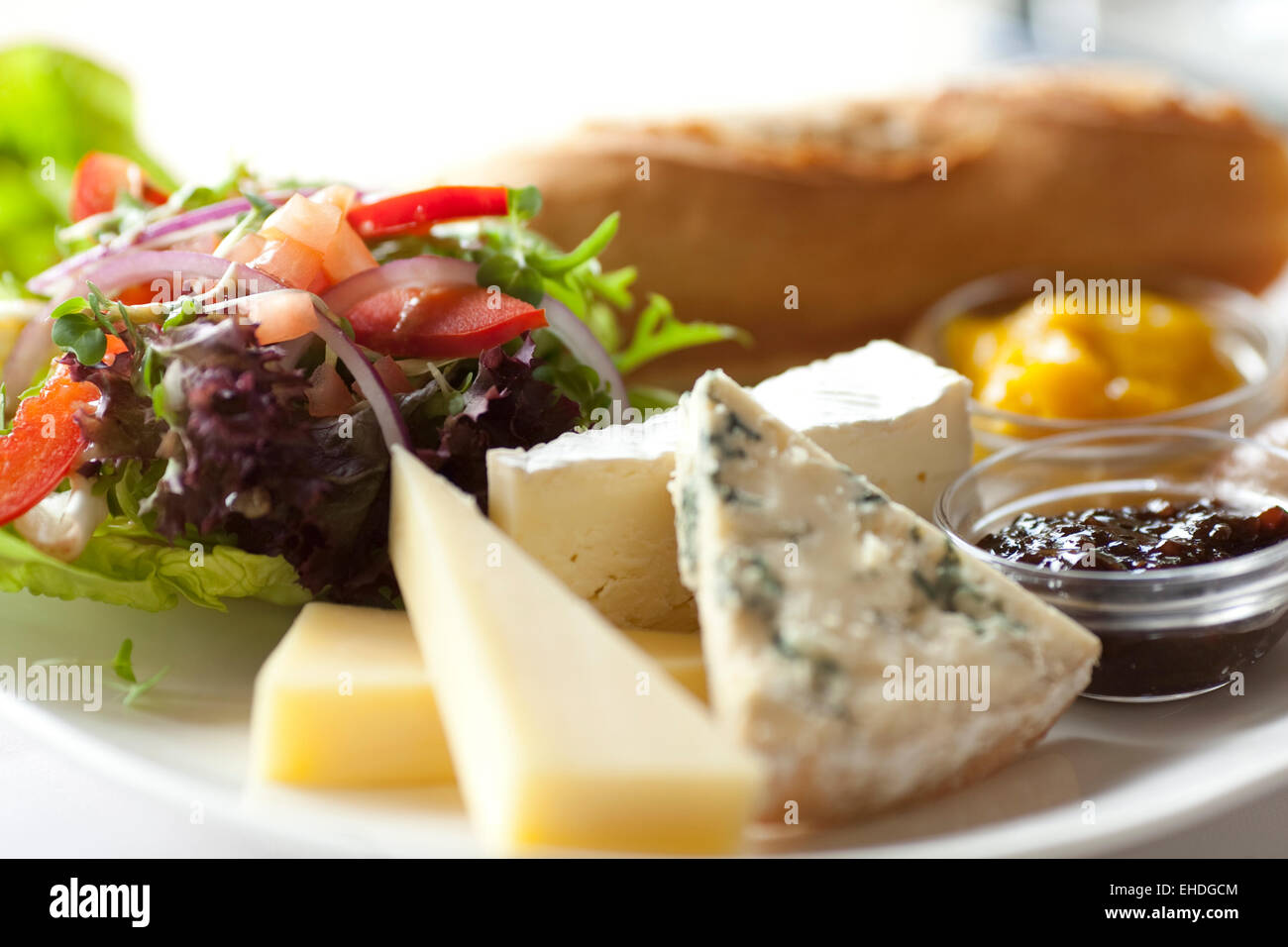 Ploughmans lunch platter hi-res stock photography and images - Alamy