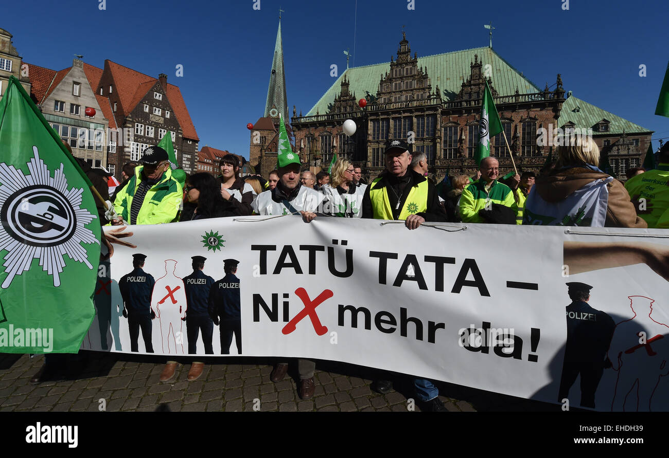 Bremen, Germany. 12th Mar, 2015. Civil servants demonstrate for higher ...