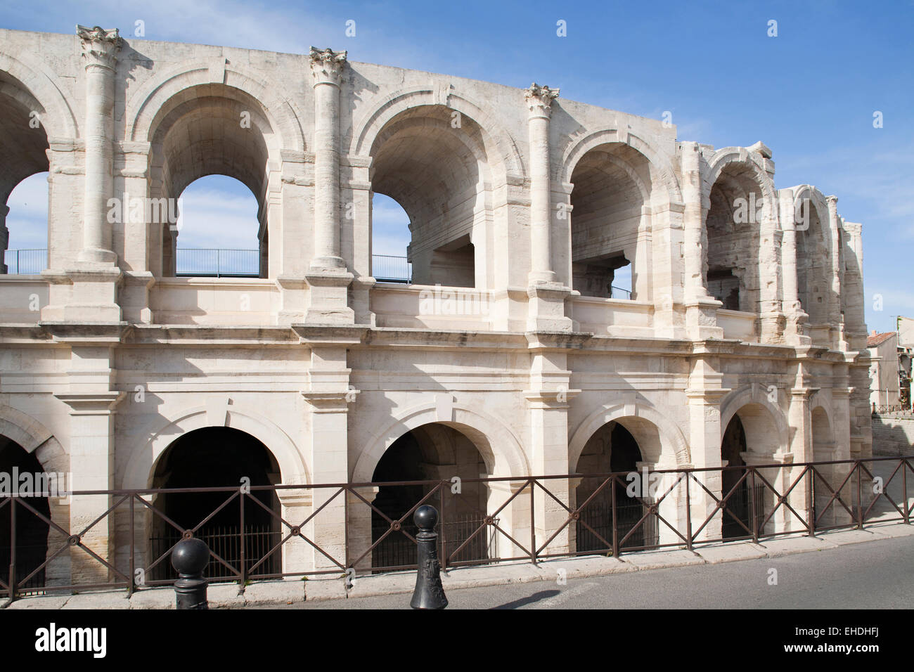 Les arenes arles hi-res stock photography and images - Alamy