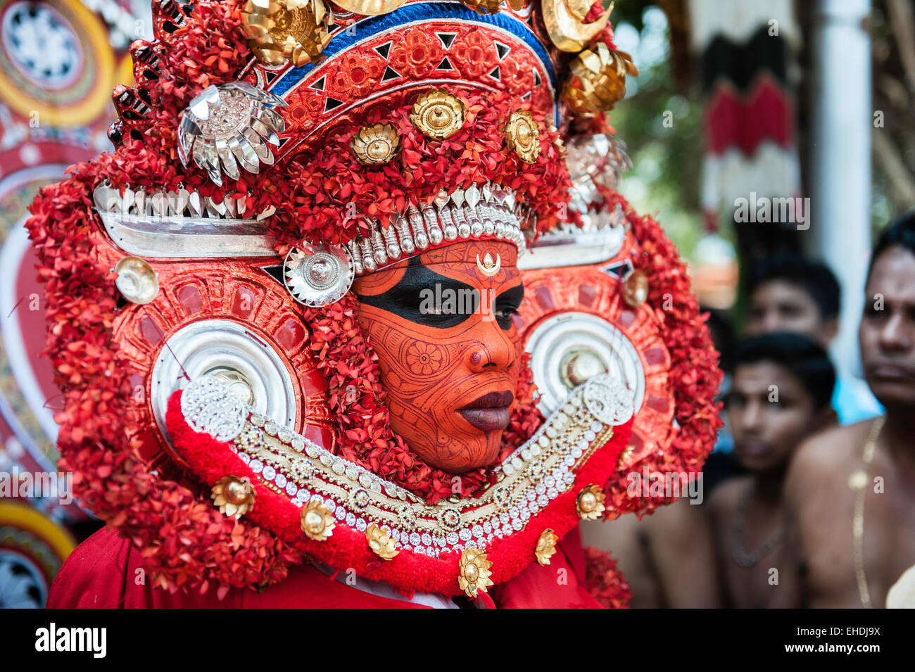 Theyyam dancer portrait hi-res stock photography and images - Alamy