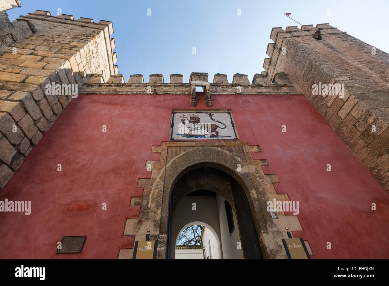 Alcazar gate lion hi-res stock photography and images - Alamy