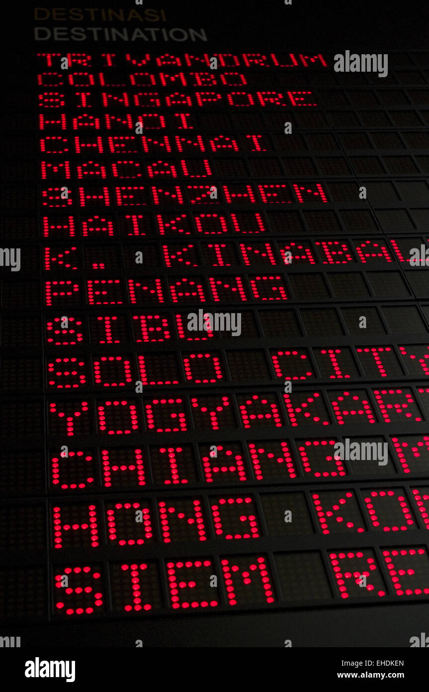Arrivals schedule hi-res stock photography and images - Alamy