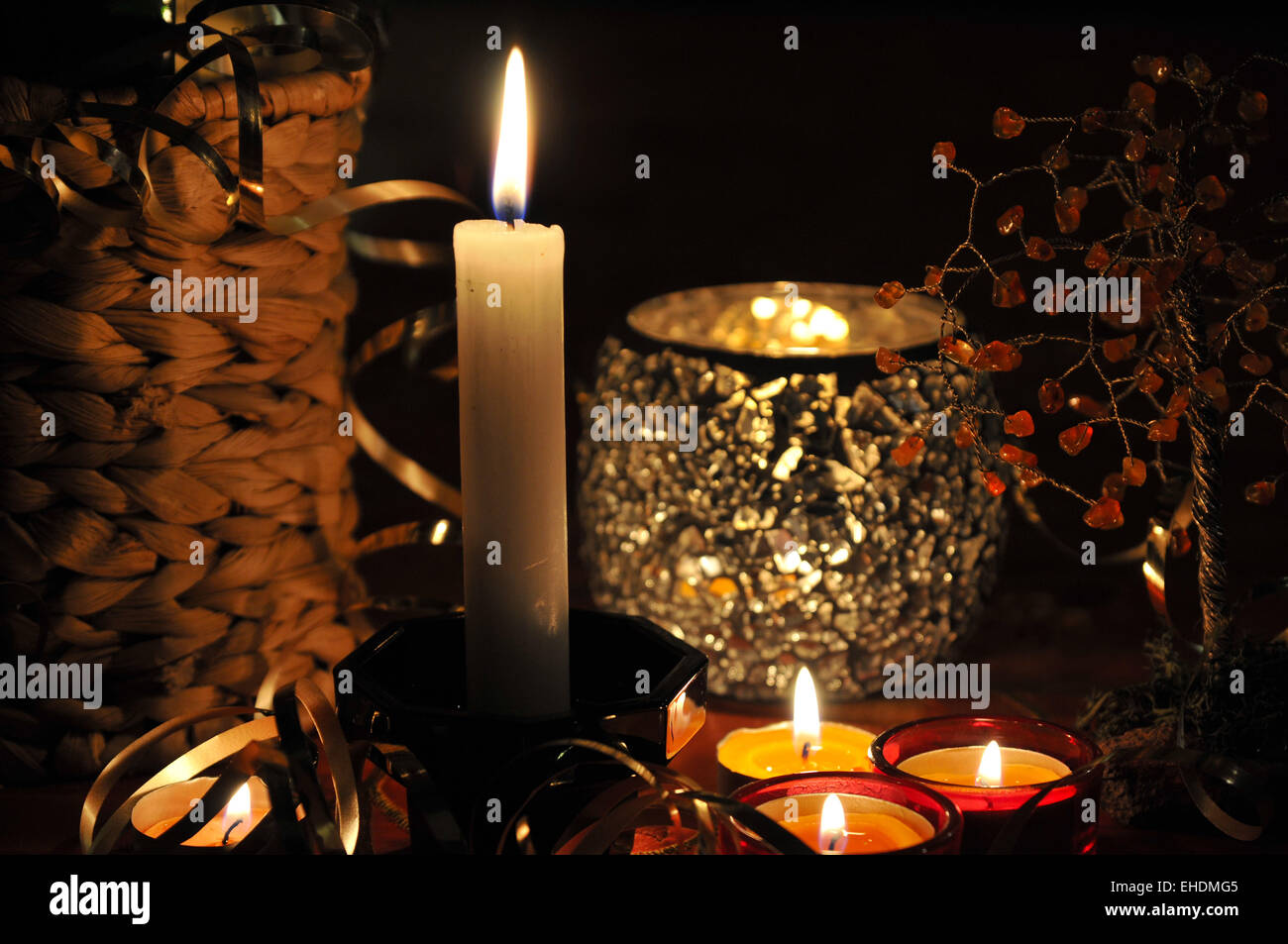 Romantic dining by candlelight Stock Photo - Alamy