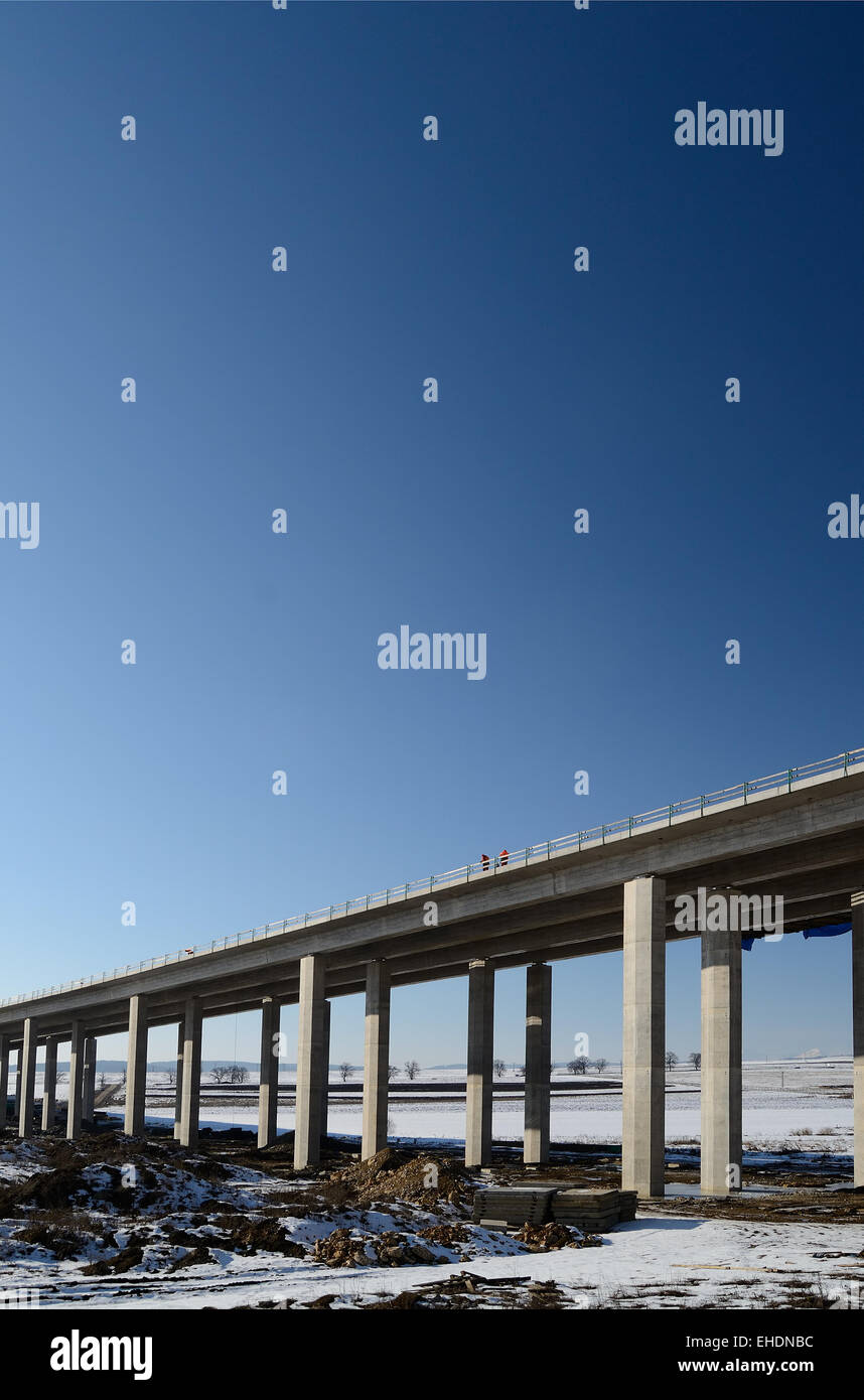 Snow highway bridge hi-res stock photography and images - Alamy