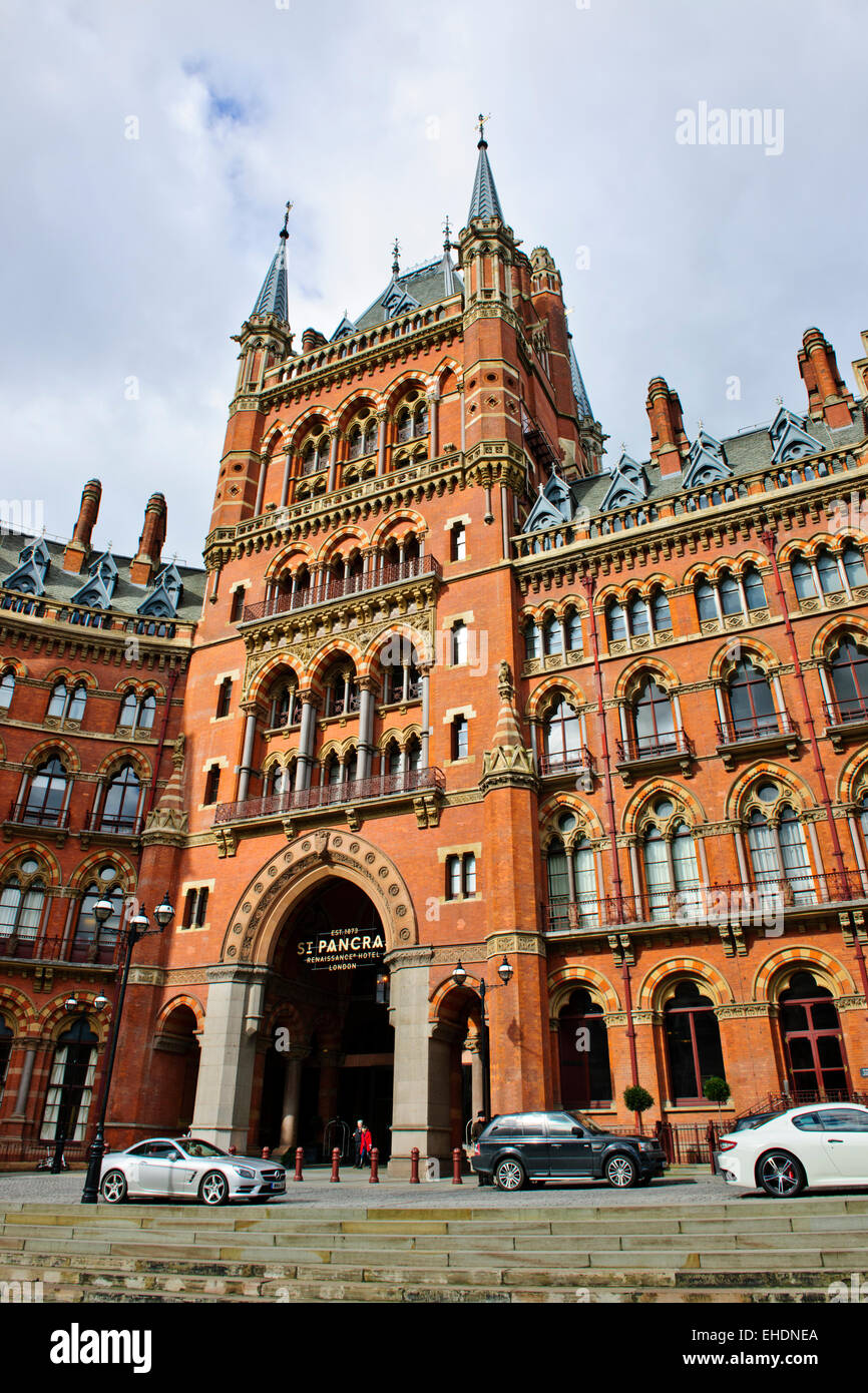 The complex was renovated and expanded from 2001-2007 at a cost of £800 ...