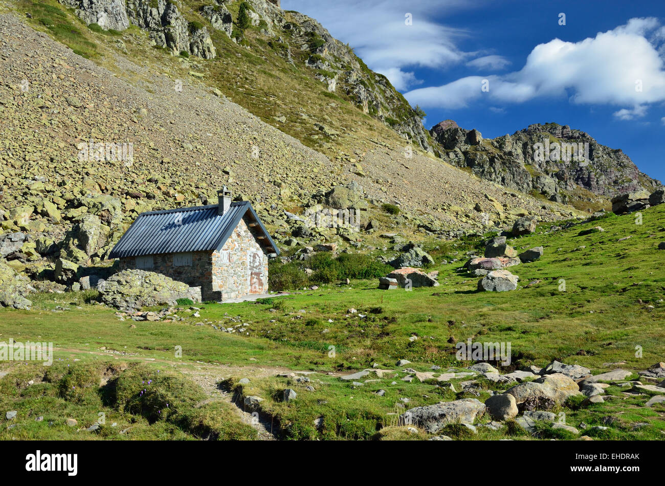 Modern hut in the mountains Stock Photo - Alamy