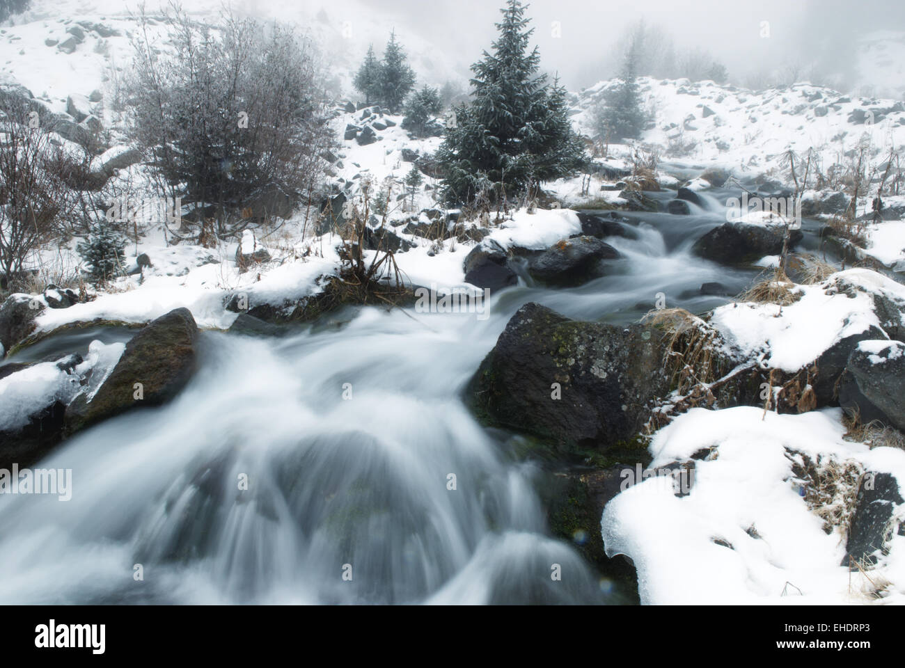 Fog ice creek hi-res stock photography and images - Alamy