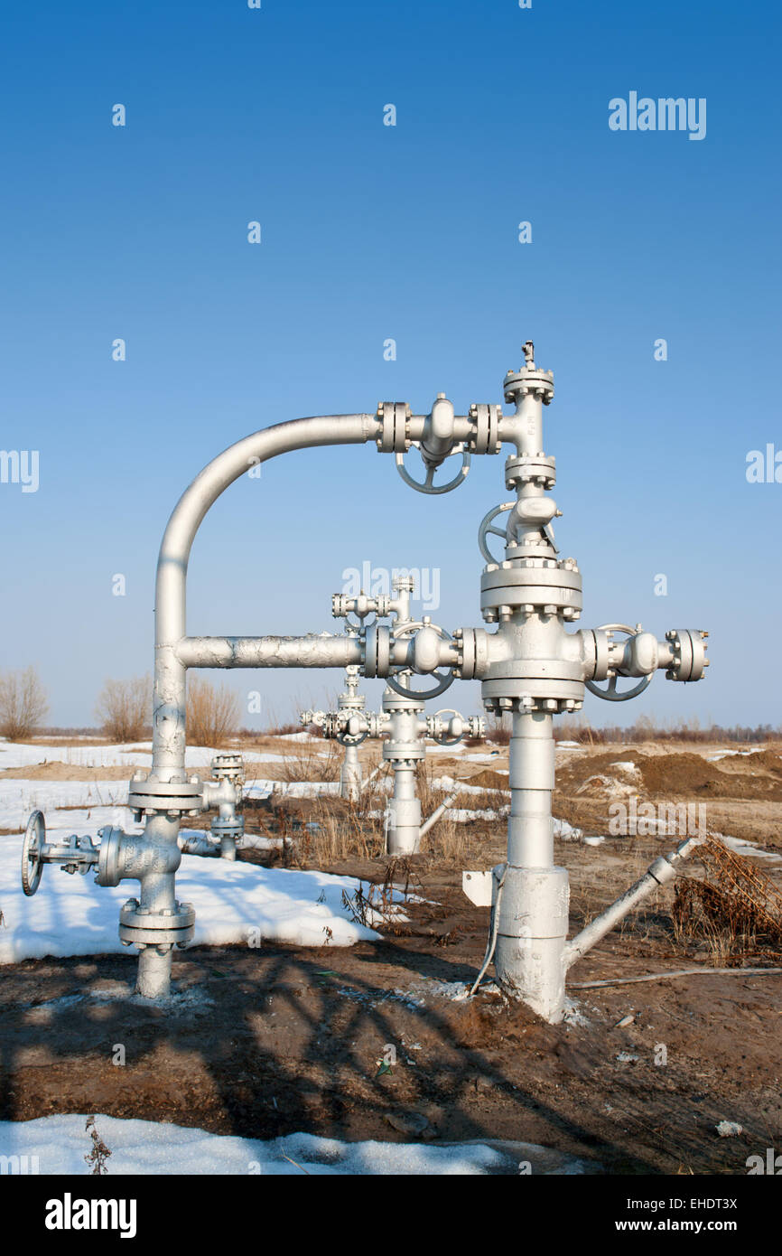 Wellhead hi-res stock photography and images - Alamy