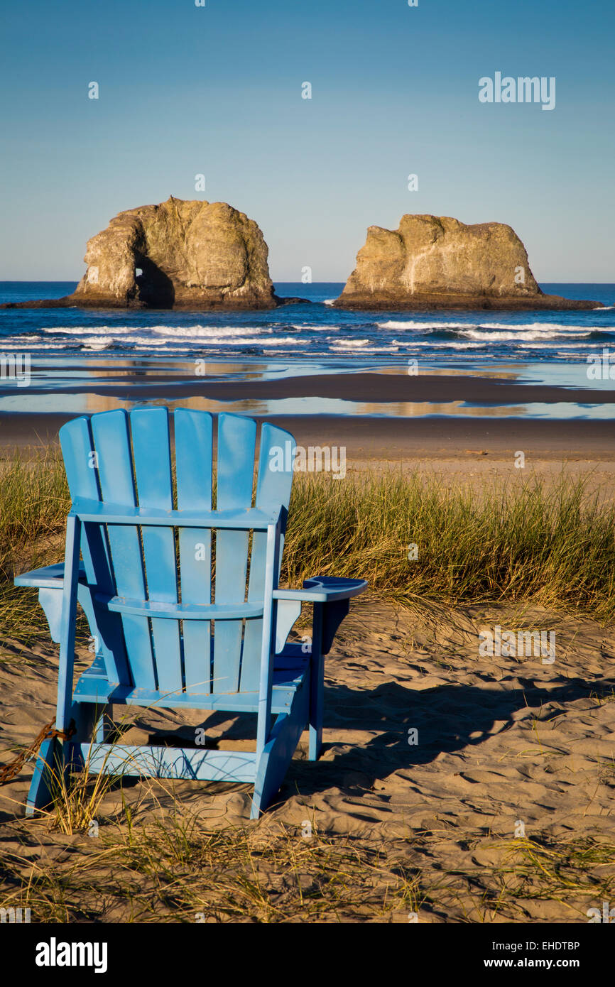 Sunrise over one of the Twin Rocks, Seastacks near Rockaway, Oregon ...