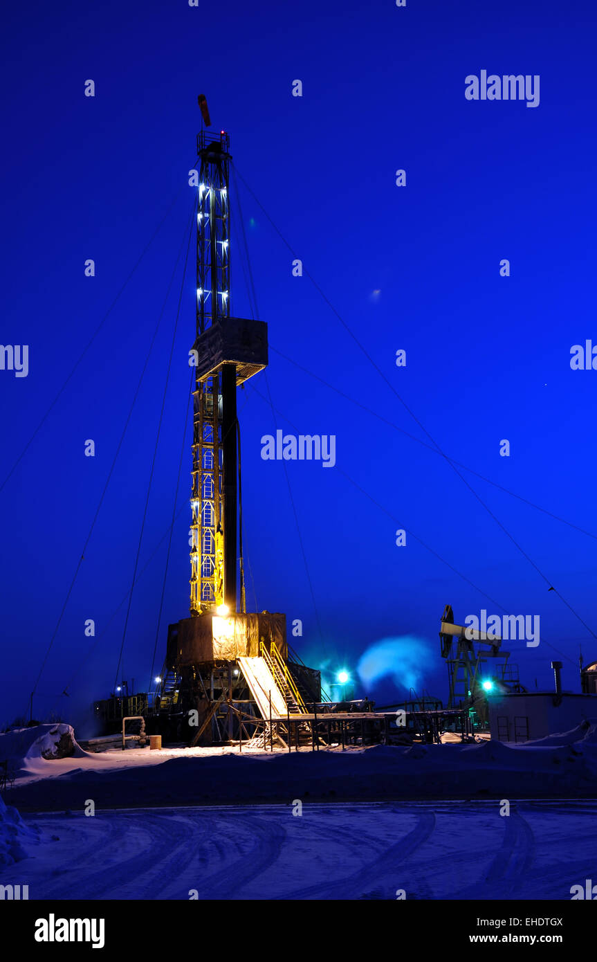 Drilling Rig Night High Resolution Stock Photography and Images - Alamy